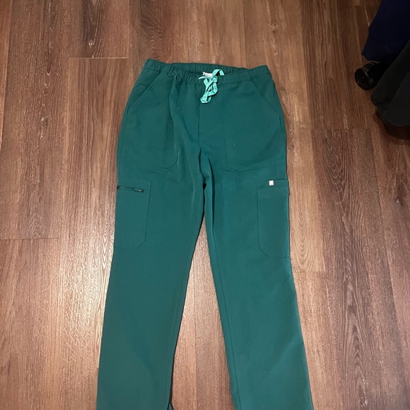Figs | Pants | Figs Green Cargo Pants With Relaxed Fit | Poshmark
